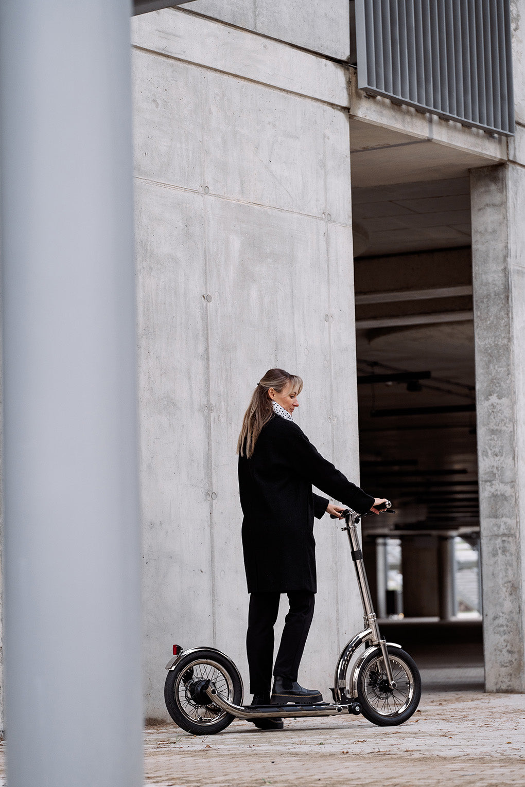 About SWAN – SWAN | Folding e-scooter with big wheels