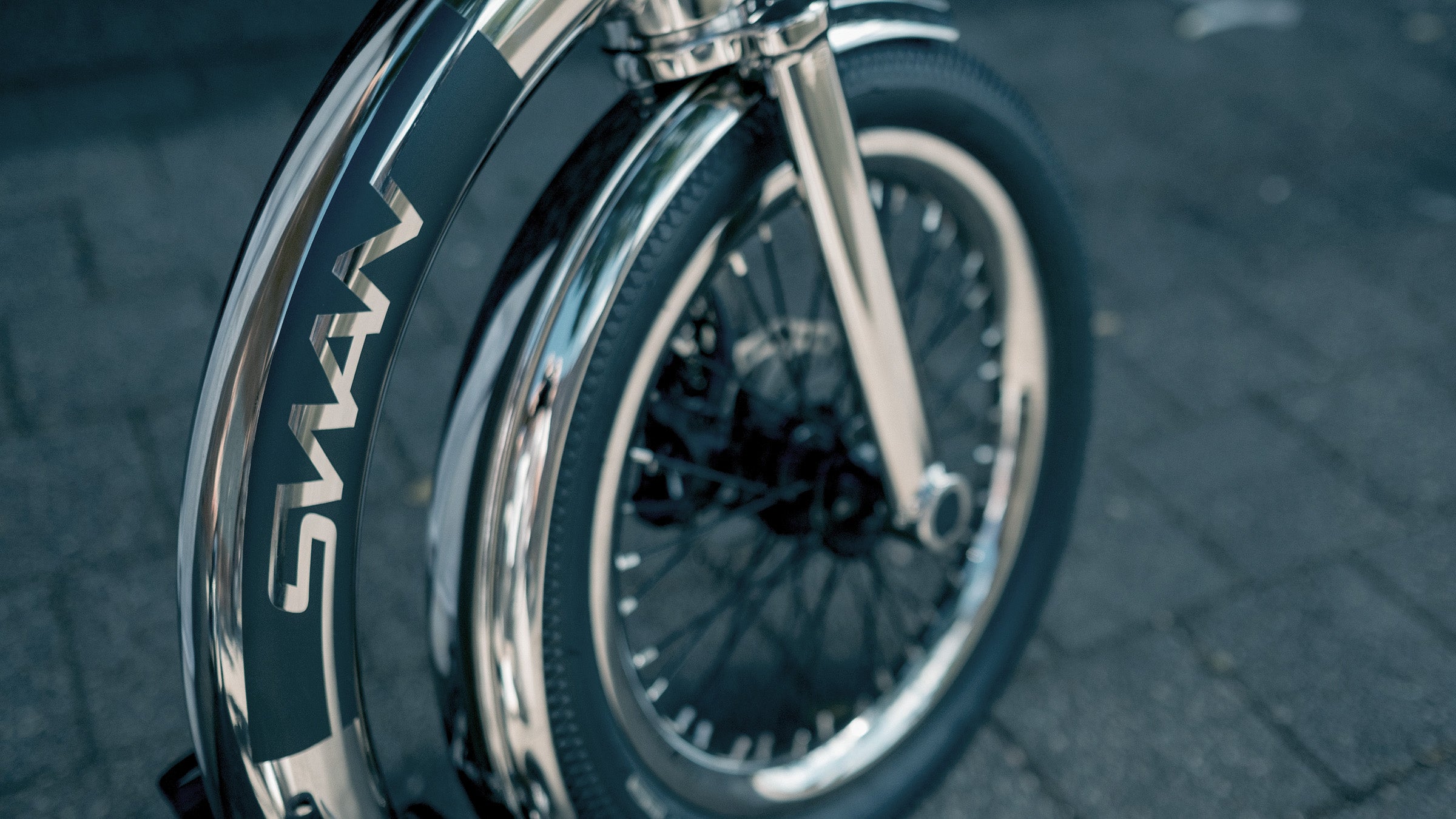 SWAN | Folding e-scooter with big wheels